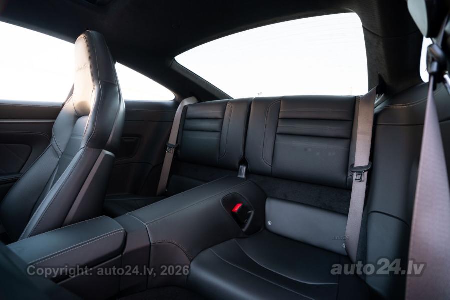 Melns Porsche 911 2026 Tartu, ar dzinēja tilpumu 3.60 L un nobraukumu 3 tūkst. km par 303800 €, foto 24 vietnē AUTOMOTO.COM.LV