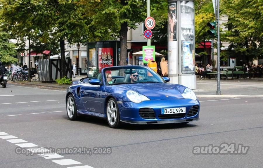 Blue Porsche 911 2003 in Riga, with an engine capacity of 3.60 L and mileage of 73 thousand km for 63999 €, photo 3 on AUTOMOTO.COM.LV