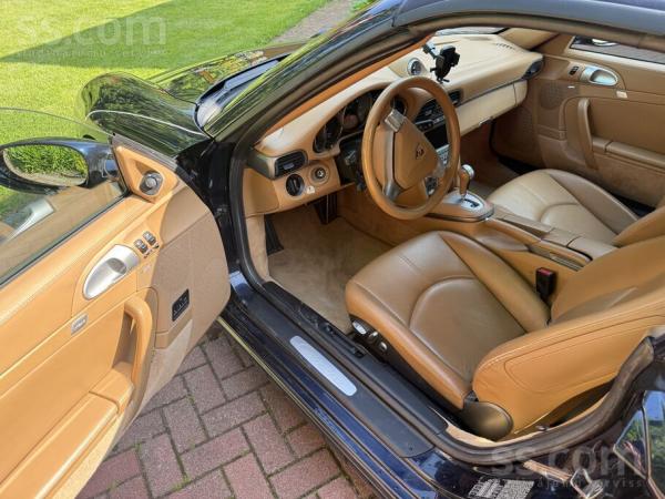 Zils Porsche 911 2005 Jelgava, ar dzinēja tilpumu 3.60 L un nobraukumu 129 tūkst. km par 42000 €, foto 9 vietnē AUTOMOTO.COM.LV