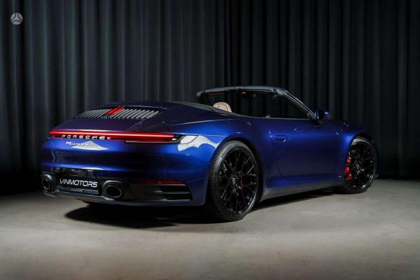 Blue Porsche 911 2020 in Vilnius, with an engine capacity of 2.98 L and mileage of 50 thousand km for 109998 €, photo 4 on AUTOMOTO.COM.LV