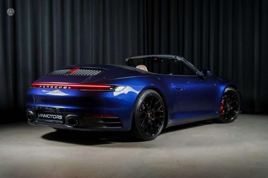 Blue Porsche 911 2020 in Vilnius, with an engine capacity of 2.98 L and mileage of 50 thousand km for 109998 €, photo 5 on AUTOMOTO.COM.LV