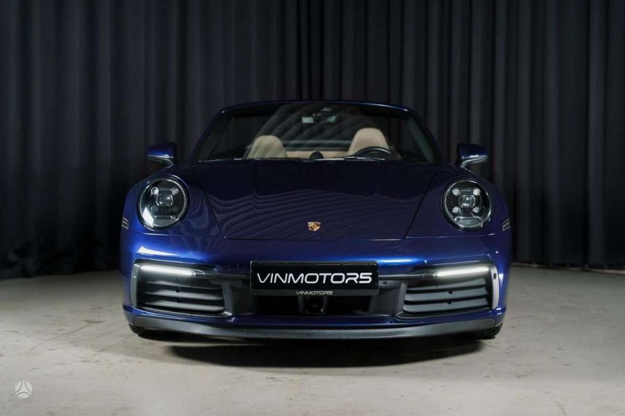 Blue Porsche 911 2020 in Vilnius, with an engine capacity of 2.98 L and mileage of 50 thousand km for 109998 €, photo 19 on AUTOMOTO.COM.LV