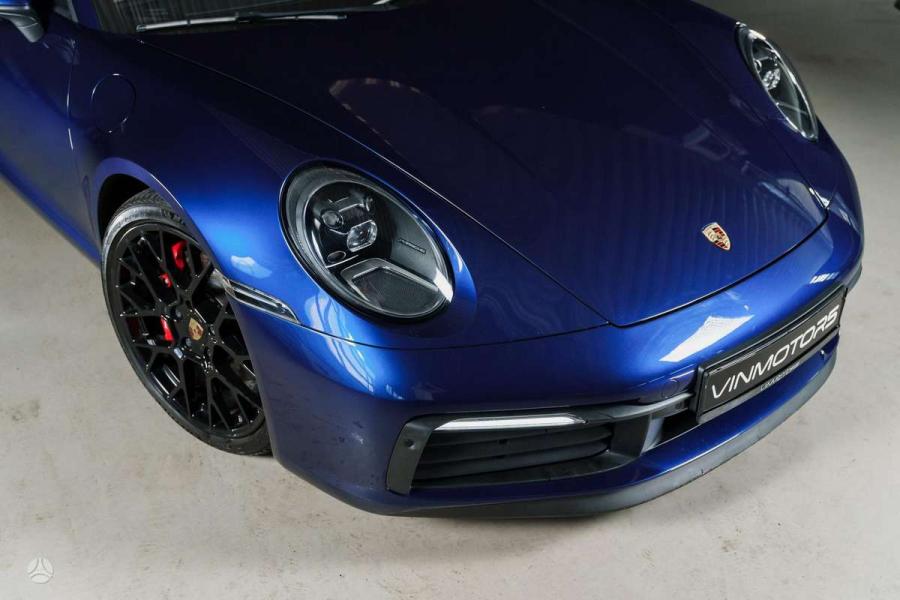 Blue Porsche 911 2020 in Vilnius, with an engine capacity of 2.98 L and mileage of 50 thousand km for 109998 €, photo 20 on AUTOMOTO.COM.LV