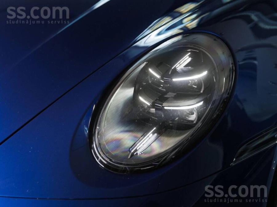 Blue Porsche 911 2026 in Riga, with an engine capacity of 3.60 L and mileage of 8 thousand km for 189900 €, photo 12 on AUTOMOTO.COM.LV