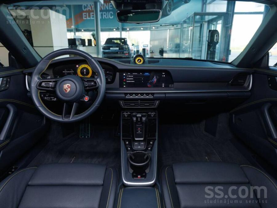 Blue Porsche 911 2026 in Riga, with an engine capacity of 3.60 L and mileage of 8 thousand km for 189900 €, photo 19 on AUTOMOTO.COM.LV