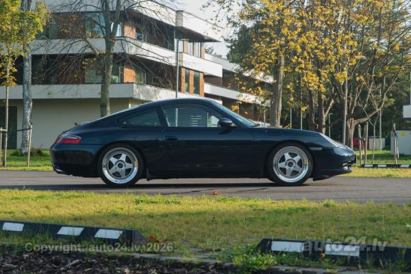 Blue Porsche 911 2000 in Tallinn, with an engine capacity of 3.40 L and mileage of 166 thousand km for 31900 €, photo 4 on AUTOMOTO.COM.LV