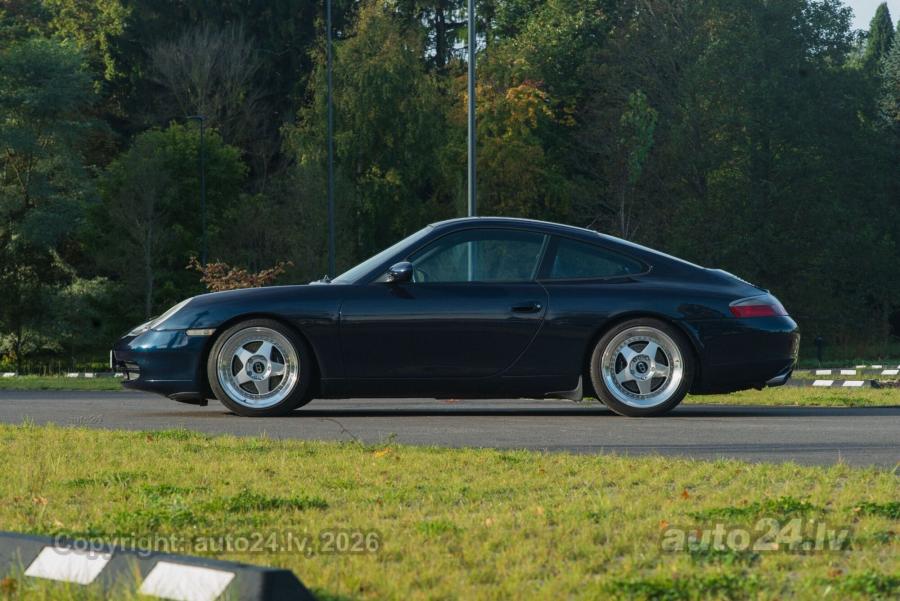 Blue Porsche 911 2000 in Tallinn, with an engine capacity of 3.40 L and mileage of 166 thousand km for 31900 €, photo 5 on AUTOMOTO.COM.LV