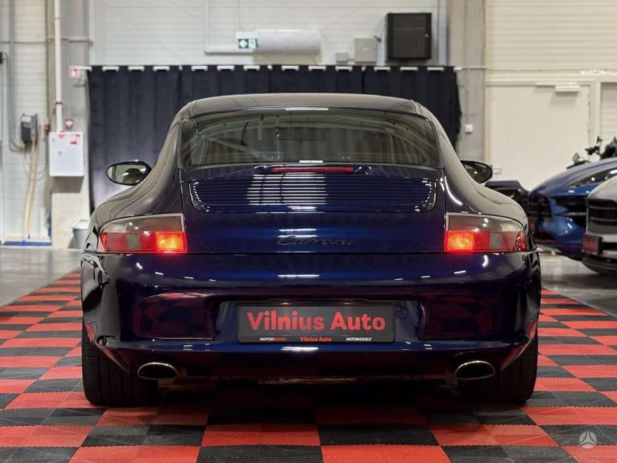 Blue Porsche 911 2002 in Vilnius, with an engine capacity of 3.60 L and mileage of 88 thousand km for 32500 €, photo 6 on AUTOMOTO.COM.LV