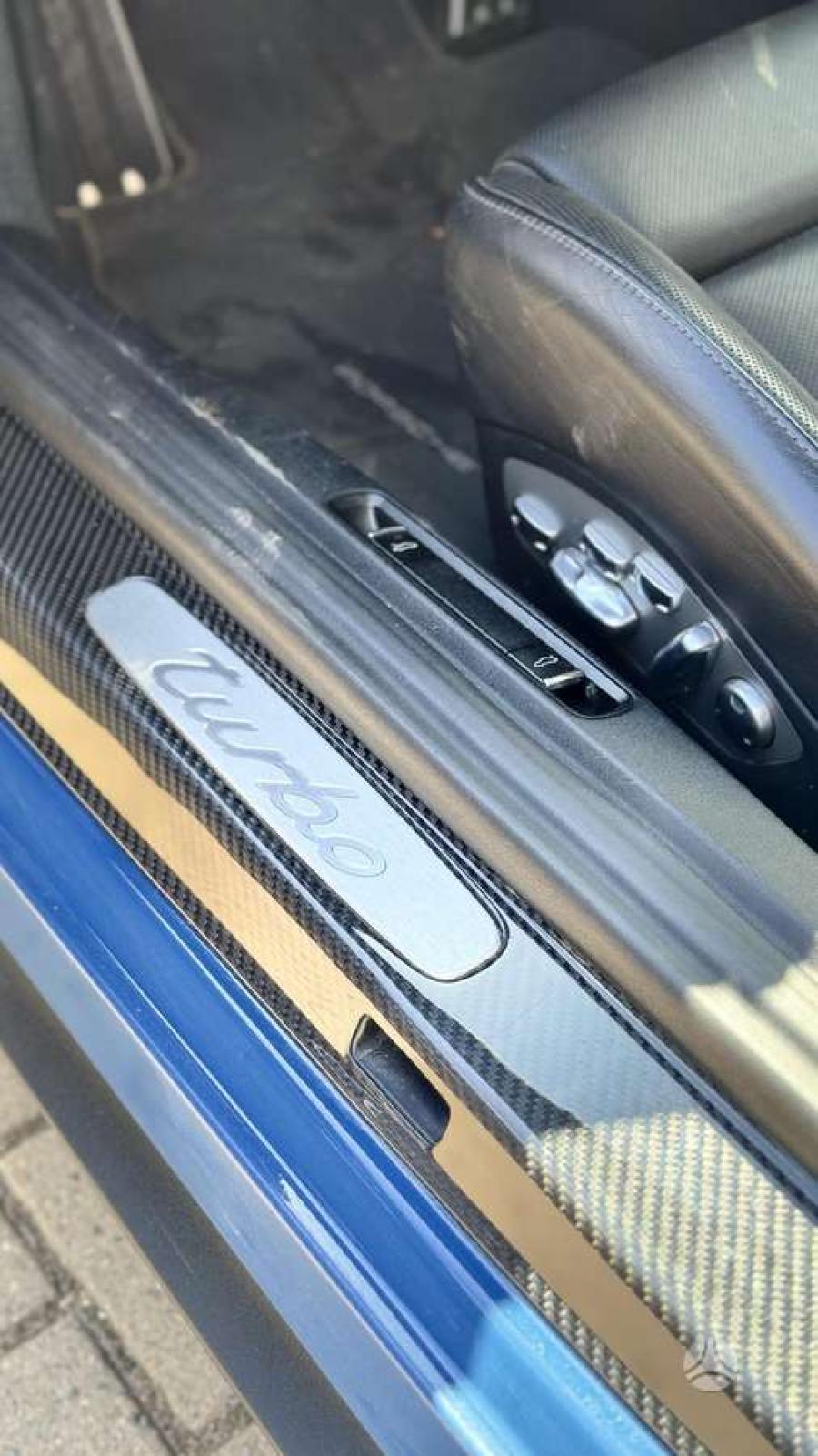 Zils Porsche 911 2015 Viļņa, ar dzinēja tilpumu 3.80 L un nobraukumu 7 tūkst. km par 105000 €, foto 13 vietnē AUTOMOTO.COM.LV