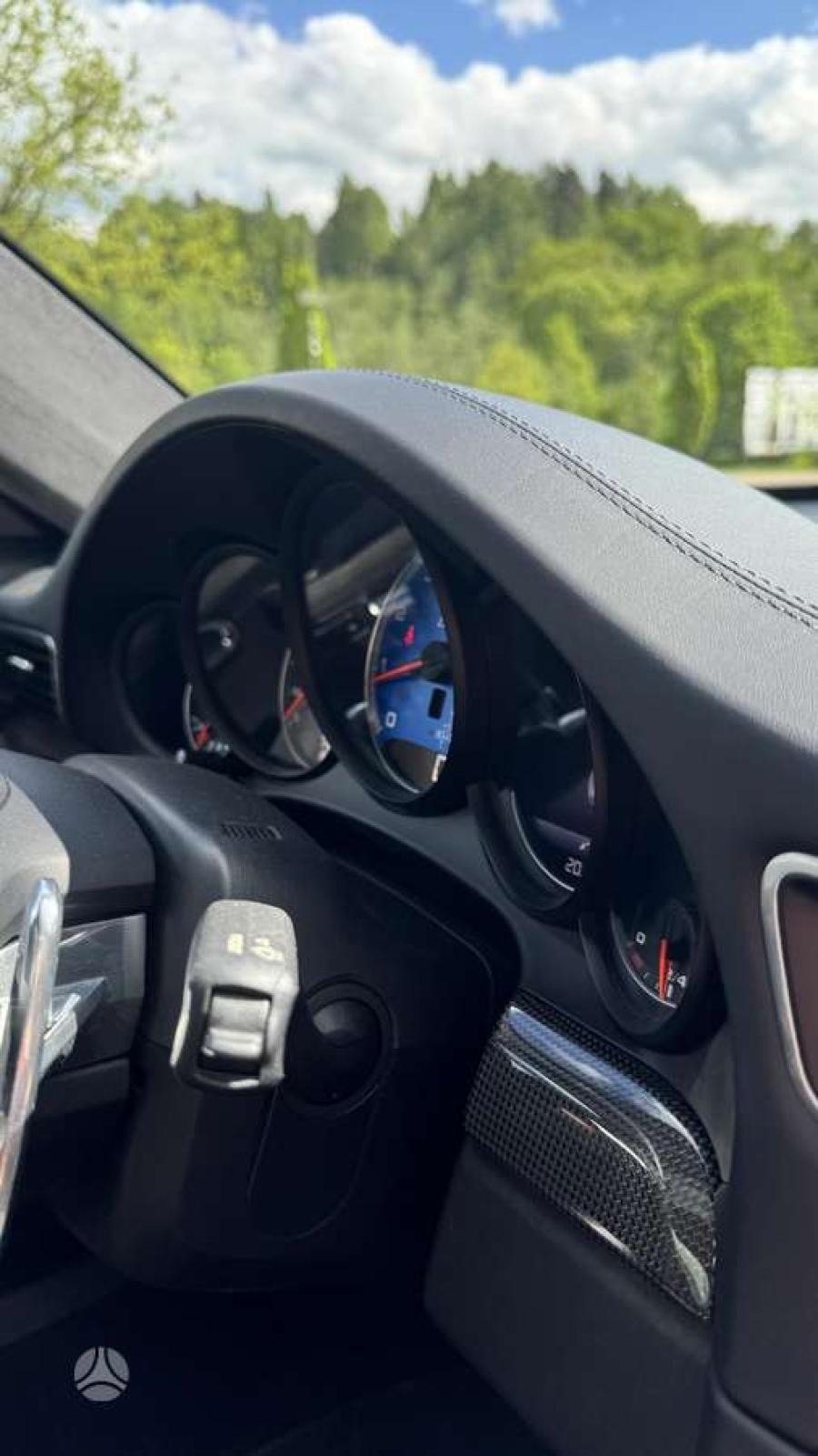 Zils Porsche 911 2015 Viļņa, ar dzinēja tilpumu 3.80 L un nobraukumu 7 tūkst. km par 105000 €, foto 20 vietnē AUTOMOTO.COM.LV