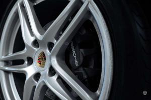 Zils Porsche 911 2018 Viļņa, ar dzinēja tilpumu 2.98 L un nobraukumu 46 tūkst. km par 71999 €, foto 12 vietnē AUTOMOTO.COM.LV
