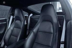 Zils Porsche 911 2018 Viļņa, ar dzinēja tilpumu 2.98 L un nobraukumu 46 tūkst. km par 71999 €, foto 16 vietnē AUTOMOTO.COM.LV