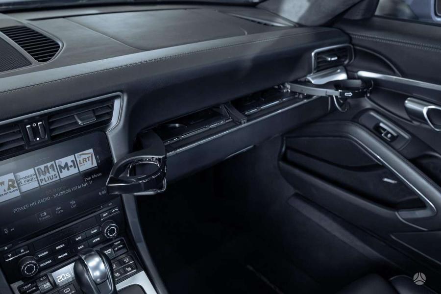 Zils Porsche 911 2018 Viļņa, ar dzinēja tilpumu 2.98 L un nobraukumu 46 tūkst. km par 71999 €, foto 31 vietnē AUTOMOTO.COM.LV