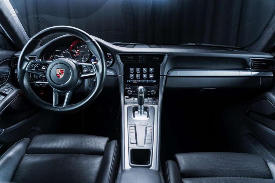 Zils Porsche 911 2018 Viļņa, ar dzinēja tilpumu 2.98 L un nobraukumu 47 tūkst. km par 71999 €, foto 24 vietnē AUTOMOTO.COM.LV