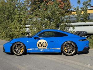 Blue Porsche 911 2021 in Kaunas, with an engine capacity of 4.00 L and mileage of 12 thousand km for 187500 €, photo 3 on AUTOMOTO.COM.LV