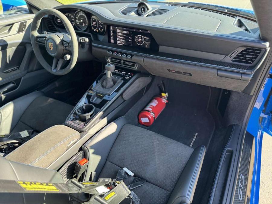 Blue Porsche 911 2021 in Kaunas, with an engine capacity of 4.00 L and mileage of 12 thousand km for 187500 €, photo 9 on AUTOMOTO.COM.LV