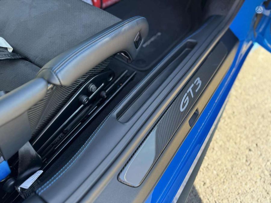 Blue Porsche 911 2021 in Kaunas, with an engine capacity of 4.00 L and mileage of 12 thousand km for 187500 €, photo 10 on AUTOMOTO.COM.LV