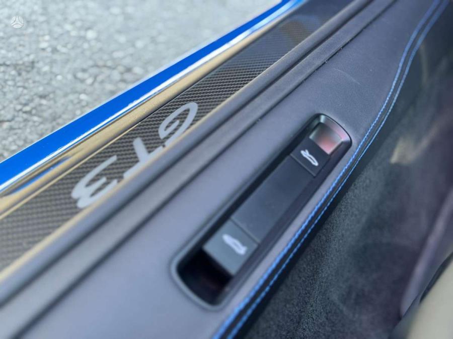 Blue Porsche 911 2021 in Kaunas, with an engine capacity of 4.00 L and mileage of 12 thousand km for 187500 €, photo 11 on AUTOMOTO.COM.LV