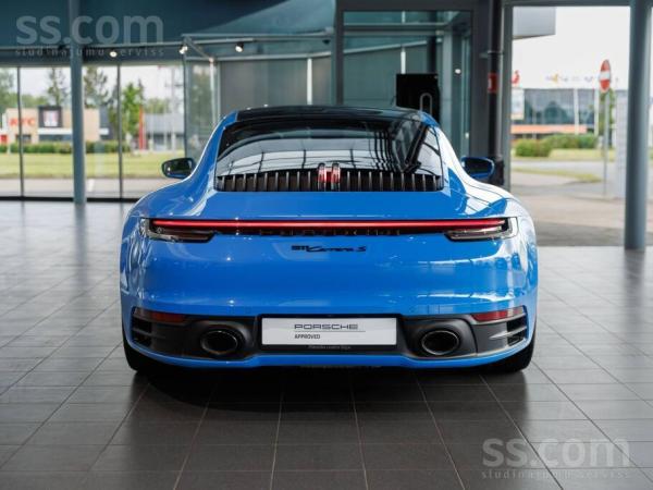 Blue Porsche 911 2022 in Riga, with an engine capacity of 3.00 L and mileage of 25 thousand km for 129000 €, photo 6 on AUTOMOTO.COM.LV