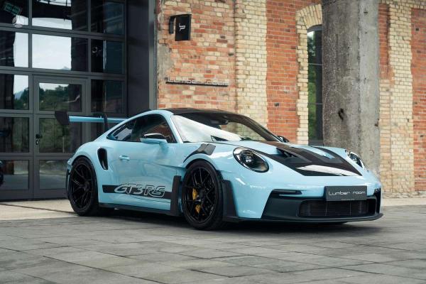 Blue Porsche 911 2024 in Vilnius, with an engine capacity of 4.00 L and mileage of 2 thousand km for 345000 €, photo 1 on AUTOMOTO.COM.LV