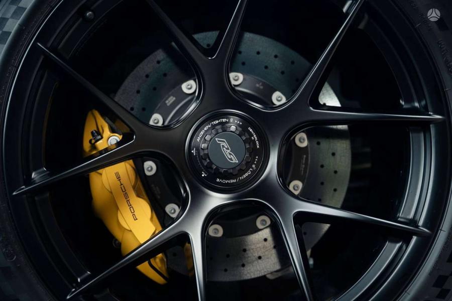 Zils Porsche 911 2024 Viļņa, ar dzinēja tilpumu 4.00 L un nobraukumu 2 tūkst. km par 345000 €, foto 11 vietnē AUTOMOTO.COM.LV
