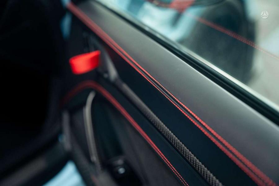 Zils Porsche 911 2024 Viļņa, ar dzinēja tilpumu 4.00 L un nobraukumu 2 tūkst. km par 345000 €, foto 42 vietnē AUTOMOTO.COM.LV