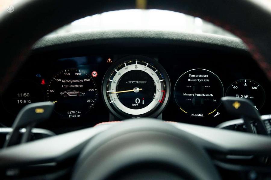 Zils Porsche 911 2024 Viļņa, ar dzinēja tilpumu 4.00 L un nobraukumu 2 tūkst. km par 345000 €, foto 47 vietnē AUTOMOTO.COM.LV