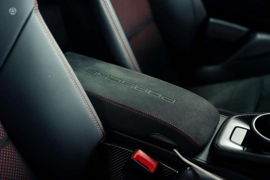 Zils Porsche 911 2024 Viļņa, ar dzinēja tilpumu 4.00 L un nobraukumu 2 tūkst. km par 345000 €, foto 55 vietnē AUTOMOTO.COM.LV