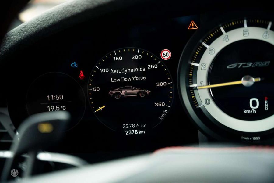 Zils Porsche 911 2024 Viļņa, ar dzinēja tilpumu 4.00 L un nobraukumu 2 tūkst. km par 345000 €, foto 58 vietnē AUTOMOTO.COM.LV