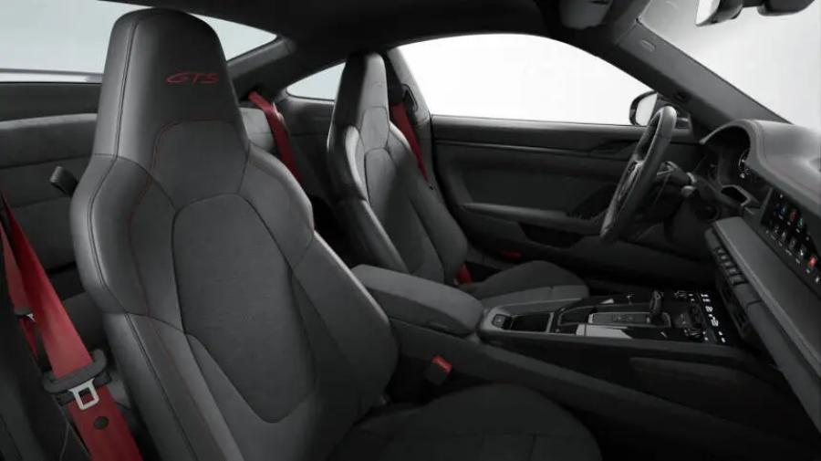 Zils Porsche 911 2025 Rīga, ar dzinēja tilpumu 3.60 L un nobraukumu 10 tūkst. km par 215000 €, foto 7 vietnē AUTOMOTO.COM.LV