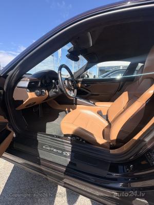 Brūns Porsche 911 2014 Tallina, ar dzinēja tilpumu 3.80 L un nobraukumu 0 tūkst. km par 75000 €, foto 9 vietnē AUTOMOTO.COM.LV