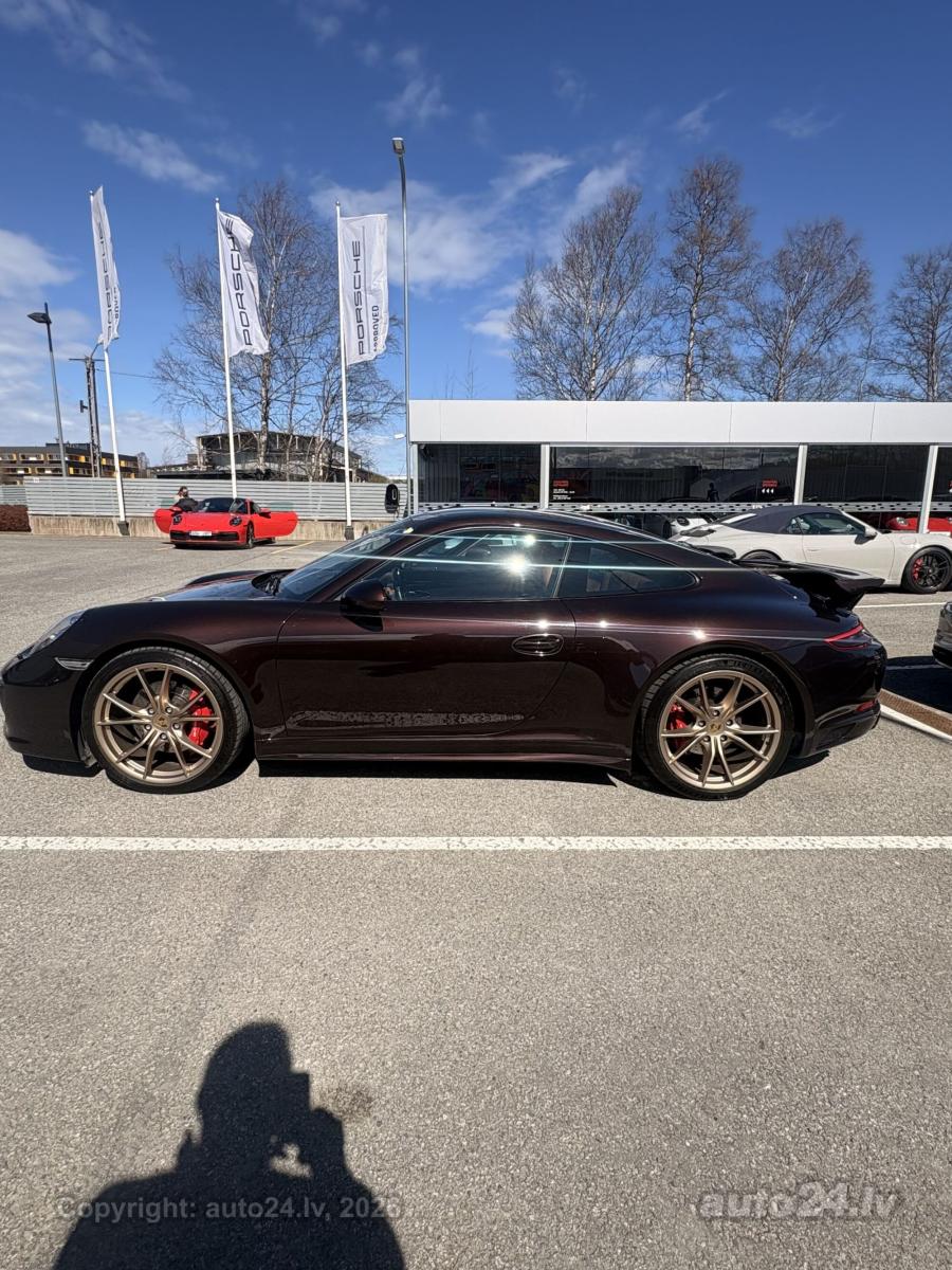 Brūns Porsche 911 2014 Tallina, ar dzinēja tilpumu 3.80 L un nobraukumu 0 tūkst. km par 75000 €, foto 19 vietnē AUTOMOTO.COM.LV