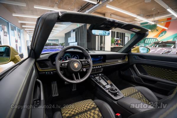 Porsche 911 2026 Tartu vietnē Porsche 911 2026 Tartu, ar dzinēja tilpumu 3.60 L un nobraukumu 0 tūkst. km par 278320 €, foto 9 vietnē AUTOMOTO.COM.LV