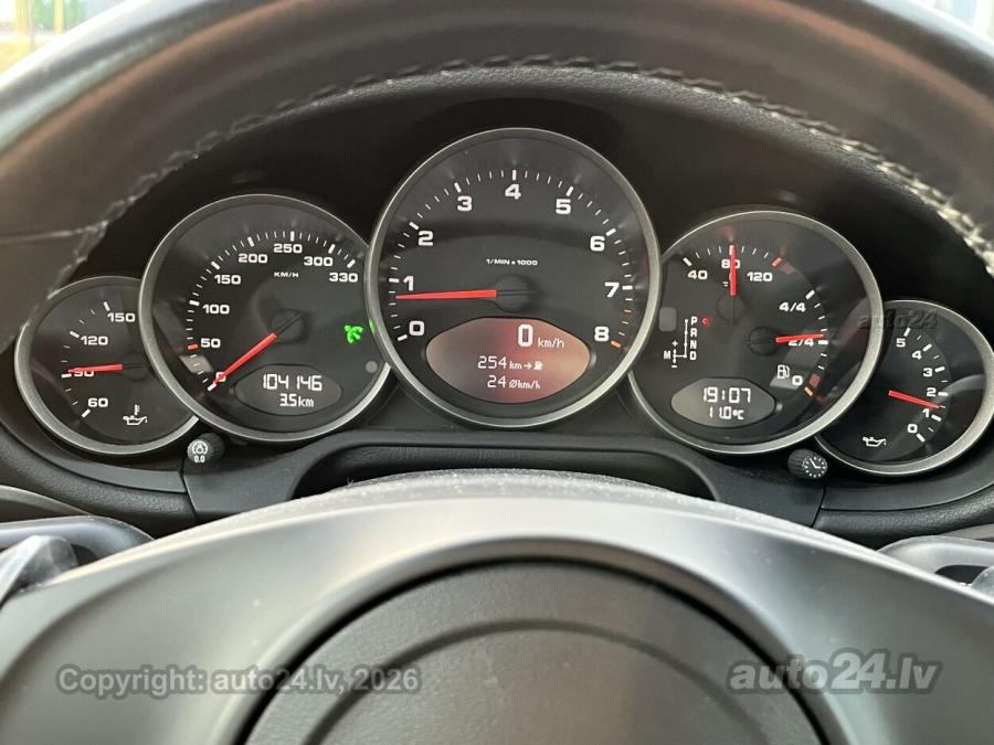 Porsche 911 2011 in Tallinn, with an engine capacity of 3.60 L and mileage of 111 thousand km for 59950 €, photo 17 on AUTOMOTO.COM.LV