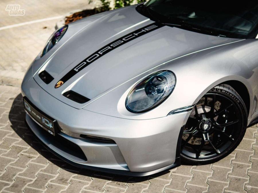 Porsche 911 2022 in Marijampole, with an engine capacity of 4.00 L and mileage of 15 thousand km for 175450 €, photo 19 on AUTOMOTO.COM.LV