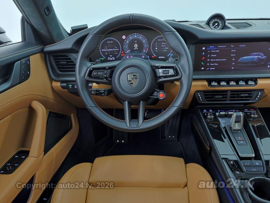 Porsche 911 2026 in Tallinn, with an engine capacity of 3.60 L and mileage of 13 thousand km for 290000 €, photo 16 on AUTOMOTO.COM.LV