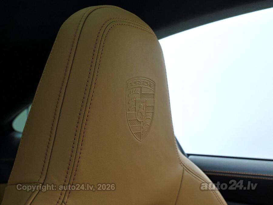 Porsche 911 2026 in Tallinn, with an engine capacity of 3.60 L and mileage of 13 thousand km for 290000 €, photo 21 on AUTOMOTO.COM.LV