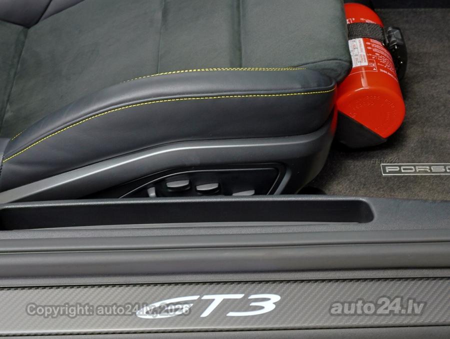 Porsche 911 2026 in Tallinn, with an engine capacity of 4.00 L and mileage of 15 thousand km for 249900 €, photo 18 on AUTOMOTO.COM.LV