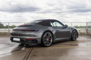 Зеленый Порше 911 2023 в Вильнюс, объемом двигателя 2.98 л и пробегом 32 тыс. км за 147000 €, фото 4 на AUTOMOTO.COM.LV