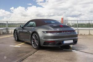 Зеленый Порше 911 2023 в Вильнюс, объемом двигателя 2.98 л и пробегом 32 тыс. км за 147000 €, фото 5 на AUTOMOTO.COM.LV
