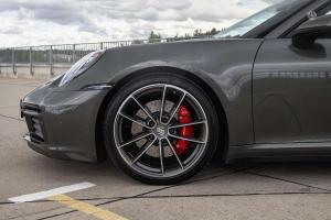 Зеленый Порше 911 2023 в Вильнюс, объемом двигателя 2.98 л и пробегом 32 тыс. км за 147000 €, фото 7 на AUTOMOTO.COM.LV