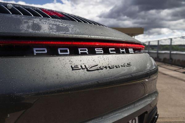 Зеленый Порше 911 2023 в Вильнюс, объемом двигателя 2.98 л и пробегом 32 тыс. км за 147000 €, фото 8 на AUTOMOTO.COM.LV