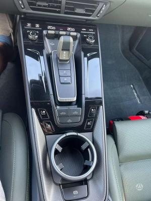 Zaļš Porsche 911 2026 Marijampole, ar dzinēja tilpumu 3.59 L un nobraukumu 0 tūkst. km par 290000 €, foto 5 vietnē AUTOMOTO.COM.LV