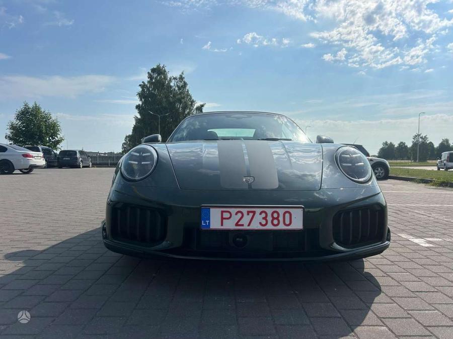 Zaļš Porsche 911 2026 Marijampole, ar dzinēja tilpumu 3.59 L un nobraukumu 0 tūkst. km par 290000 €, foto 7 vietnē AUTOMOTO.COM.LV