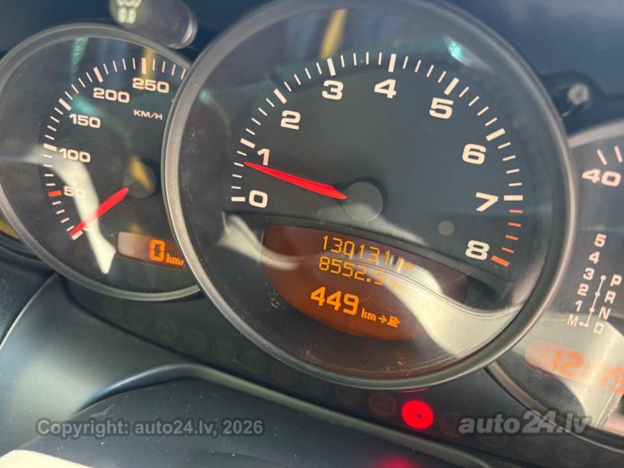 Zaļš Porsche 911 2003 Tallina, ar dzinēja tilpumu 3.60 L un nobraukumu 133 tūkst. km par 49900 €, foto 9 vietnē AUTOMOTO.COM.LV