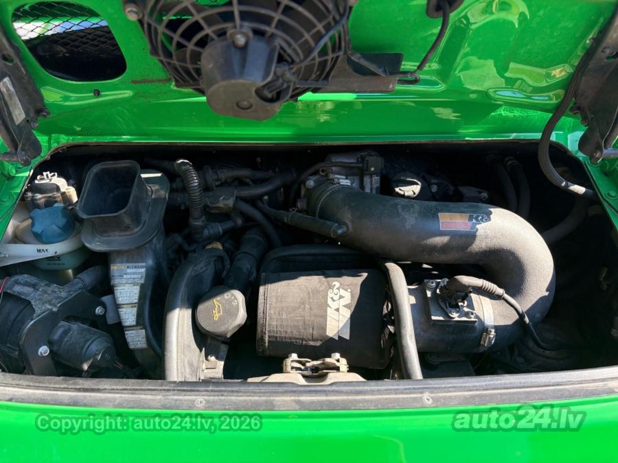 Zaļš Porsche 911 2003 Tallina, ar dzinēja tilpumu 3.60 L un nobraukumu 133 tūkst. km par 49900 €, foto 16 vietnē AUTOMOTO.COM.LV