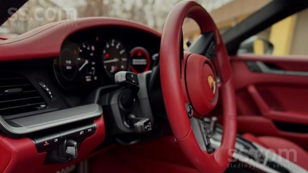 Зеленый Порше 911 2023 в Рига, объемом двигателя 3.00 л и пробегом 6 тыс. км за 149000 €, фото 3 на AUTOMOTO.COM.LV