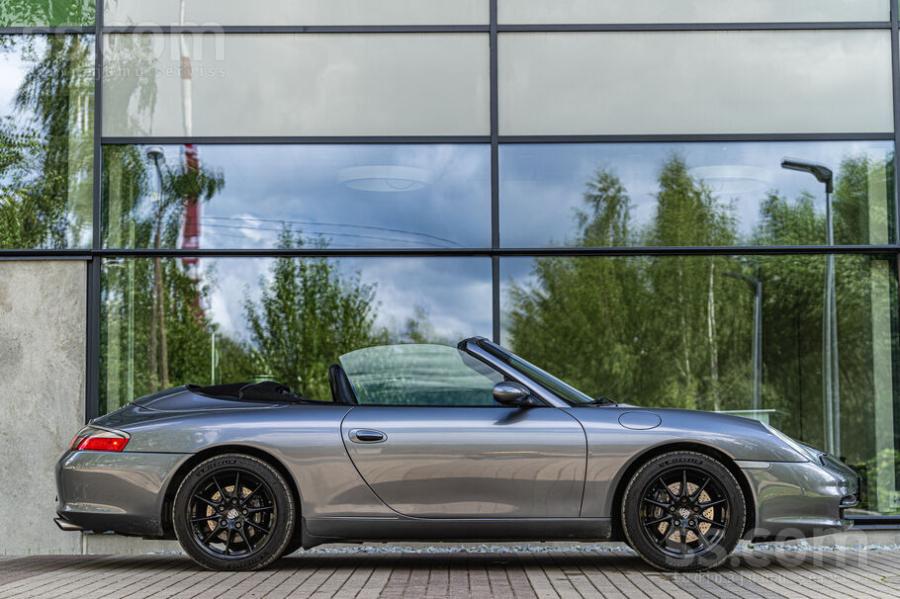 Grey Porsche 911 2002 in Riga, with an engine capacity of 3.60 L and mileage of 83 thousand km for 27500 €, photo 6 on AUTOMOTO.COM.LV