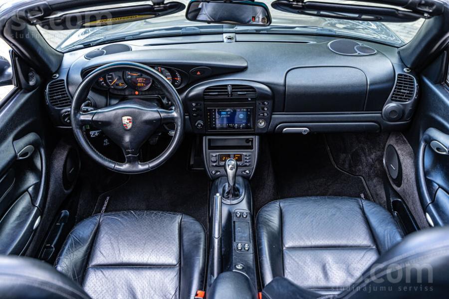 Grey Porsche 911 2002 in Riga, with an engine capacity of 3.60 L and mileage of 83 thousand km for 27500 €, photo 18 on AUTOMOTO.COM.LV
