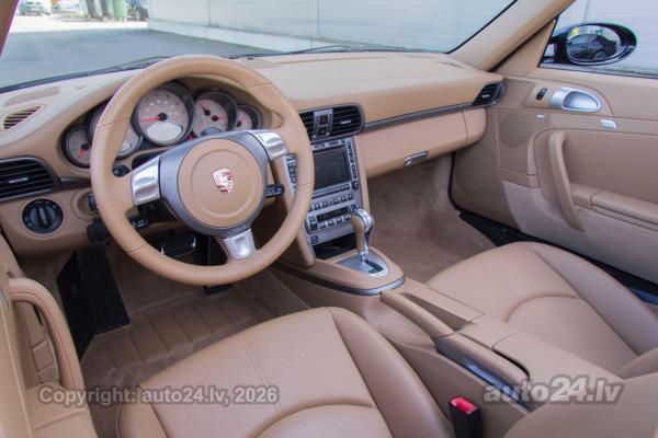 Porsche 911 2008 in Tallinn on AUTOMOTO.COM.LV Grey Porsche 911 2008 in Tallinn, with an engine capacity of 3.60 L and mileage of 52 thousand km for 60900 €, photo 7 on AUTOMOTO.COM.LV